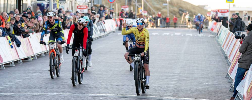 Recordhouder Dupont jaagt op alleenheerschappij bij jubileumeditie GP ...